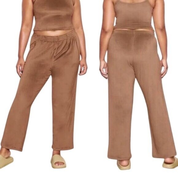 SKIMS | Pants & Jumpsuits | Skims Velour Track Pants Sienna Medium ...